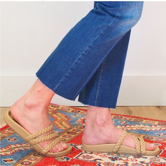 Huma Blanco | Shoes | Huma Blanco Peru Sandal Slides Resort Chic Ella ...